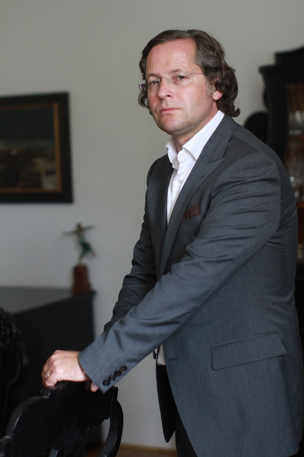 (Slika 6/7) - Poglej, kako sta igralca iz filma Poletje v školjki ...