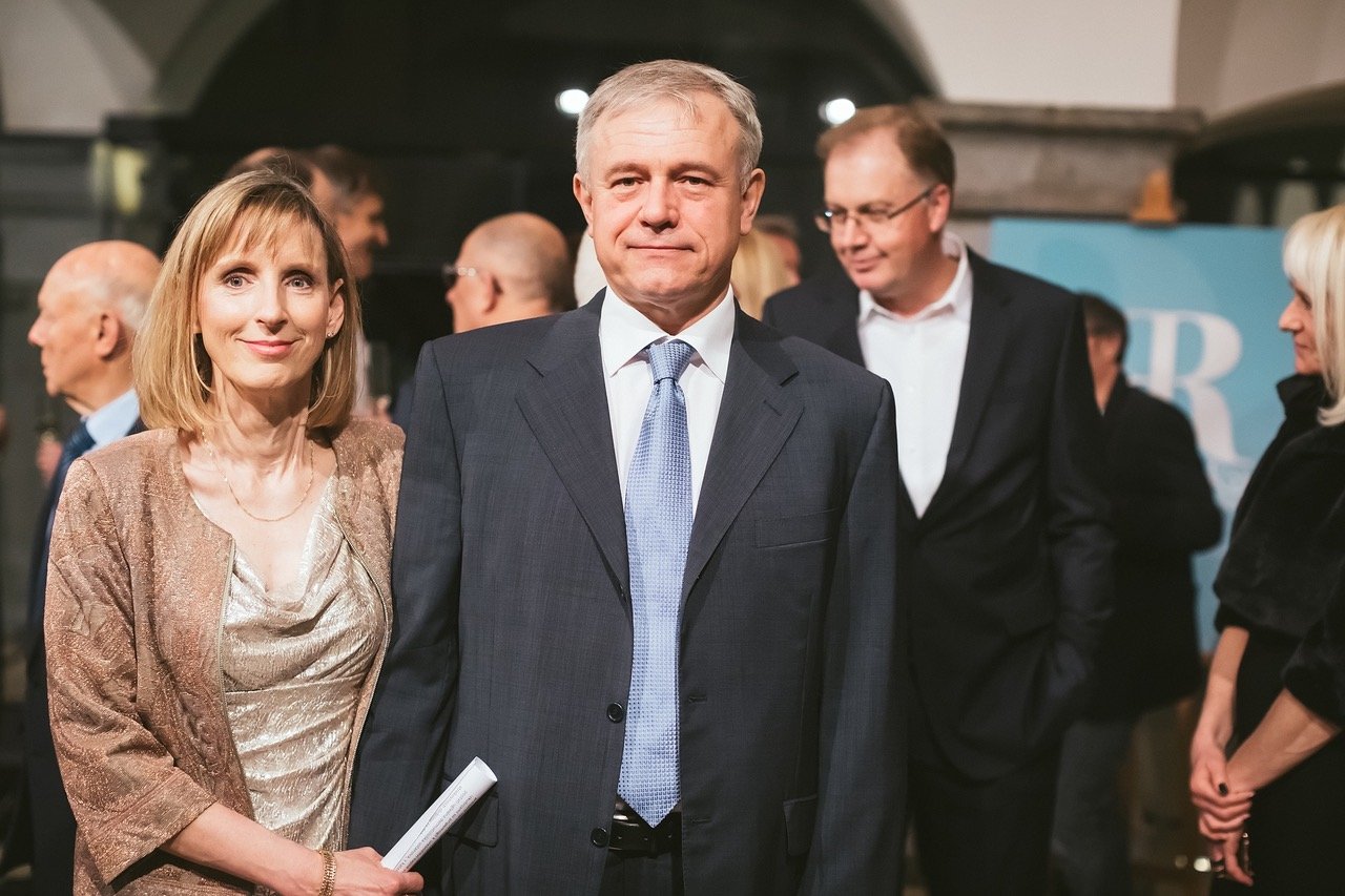 Dermatologija Bartenjev - Rogl razširja svoje področje delovanja ...