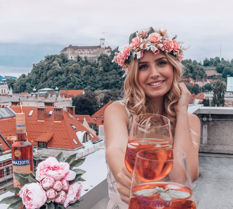 Poglej, kdo je fant, ki je osvojil srce blogerke Ajde Sitar ...