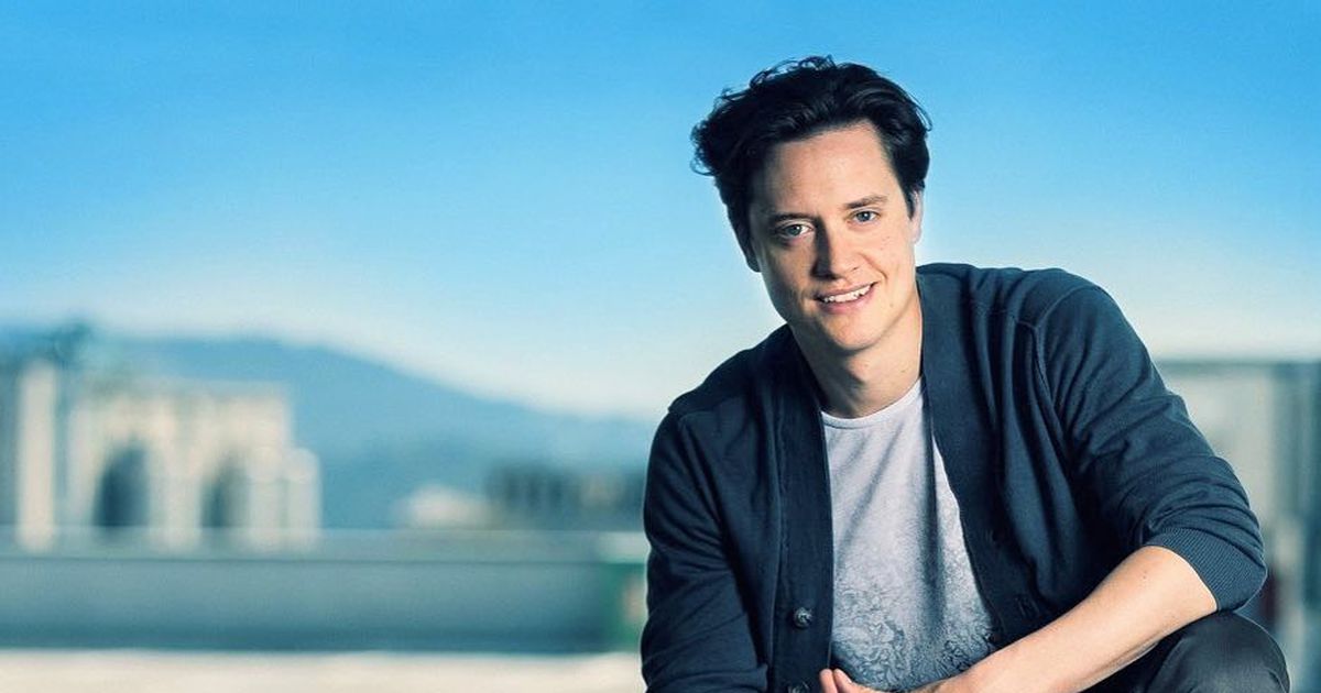 FOTO: OMG! Domen Valič, si to REEEEEES ti? - Zvezde - Cosmopolitan.si