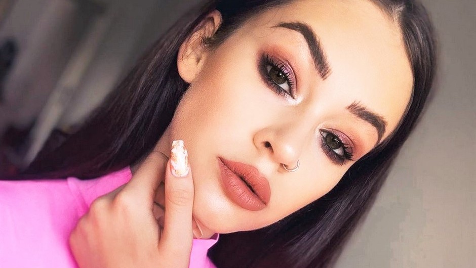 Gaja Prestor v novi pesmi RAZKRILA težki boj, ki ga preživlja (Gaja ...