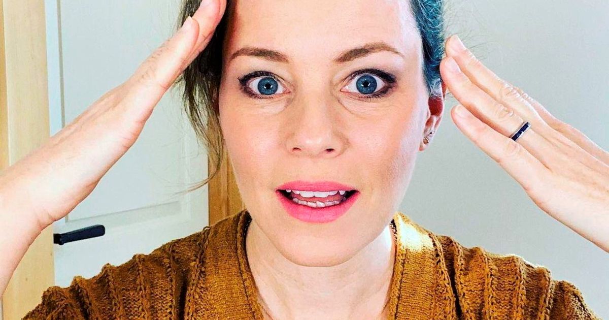 Po spletu zaokrožil posnetek ženske, ki ustvarja nakit iz tega IZLOČKA ...