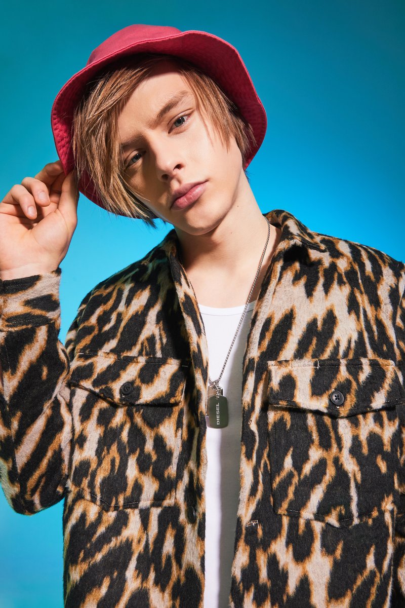 Answear, ta drugačna modna spletna platforma, je končno prispela v ...