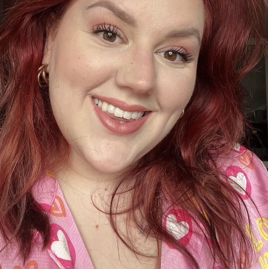 Naša lepotna urednica je preizkusila VIRALNO TikTok maskaro (in to je ...