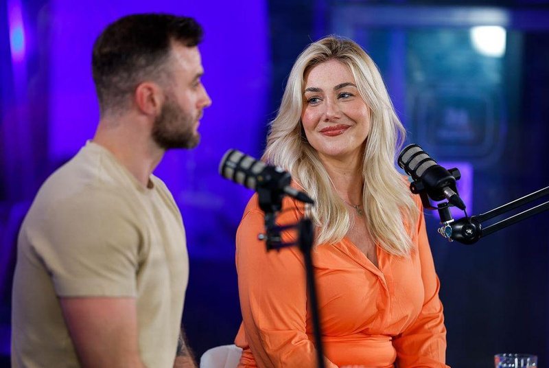 Indira Ekić spremenila svojo pričesko (sedaj je popolnoma drugačna) - Svet slavnih ...