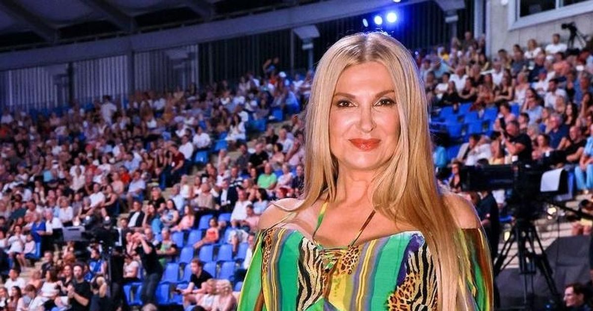 Helena Blagne v kopalkah z ležalnika razkrila, kje dopustuje (lokacijo ...