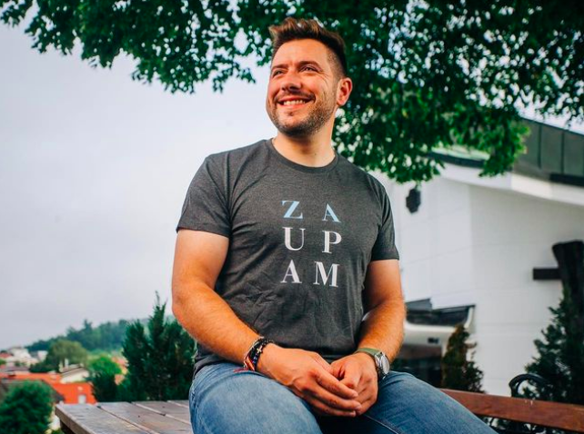 Si vedela, da ima Martin Golob brata, ki je prav tako postal duhovnik ...