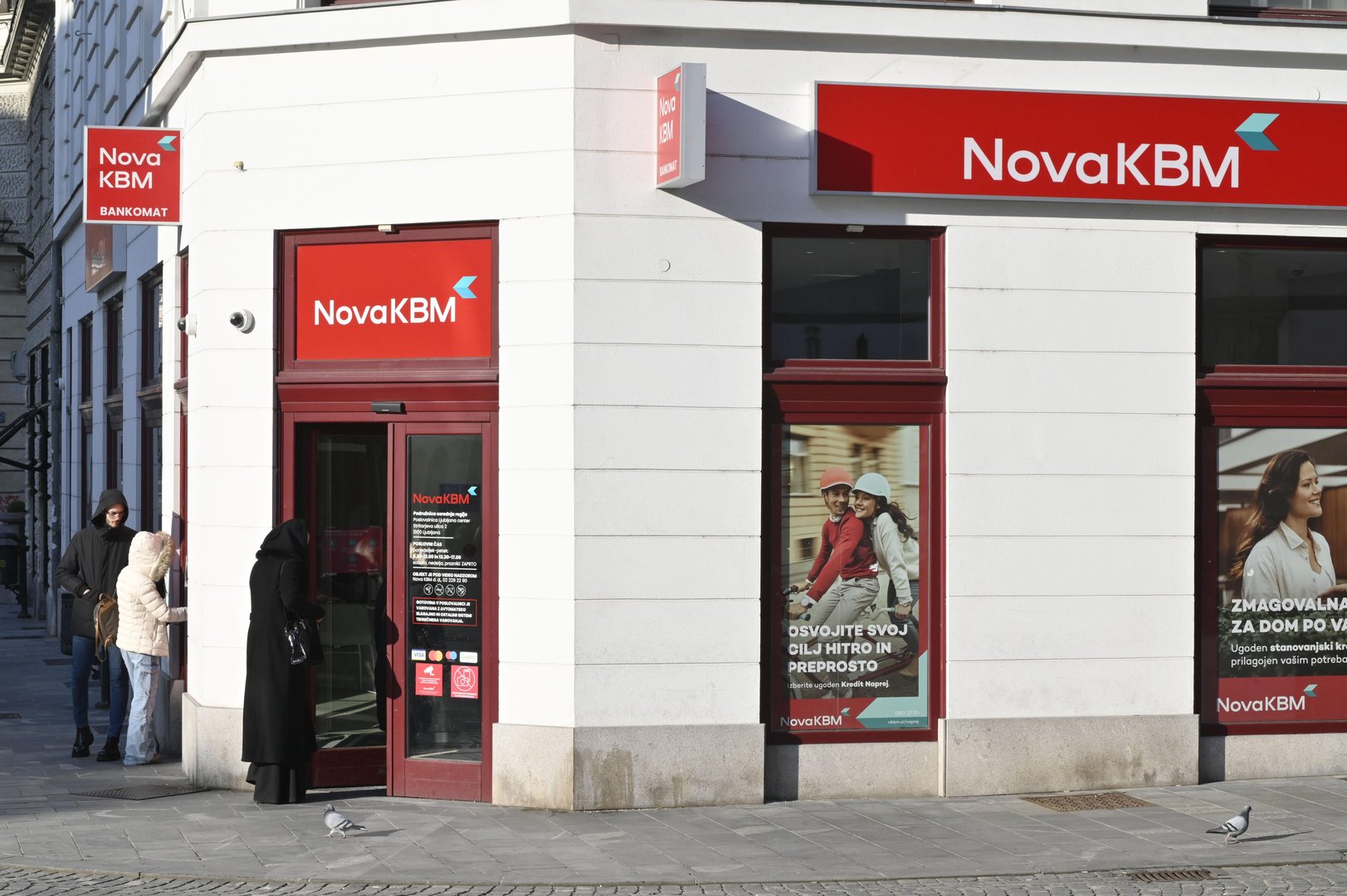 Tudi tebi ne dela mobilna banka SKB ali Nova KBM? TO je razlog (in kdaj bo znova na voljo ...