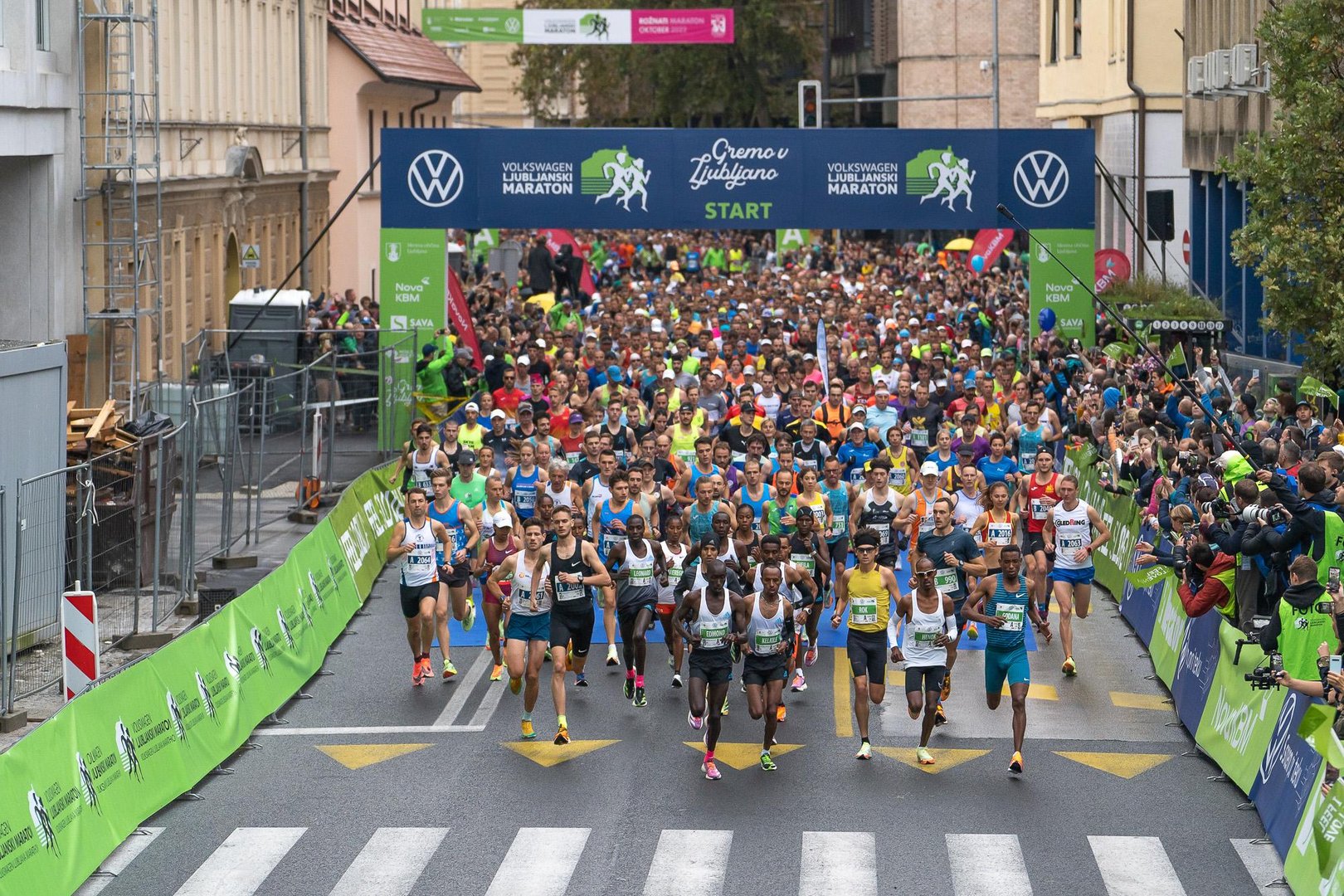 Ljubljanski maraton podira rekorde: letos celo s harmoniko - Aktualno ...